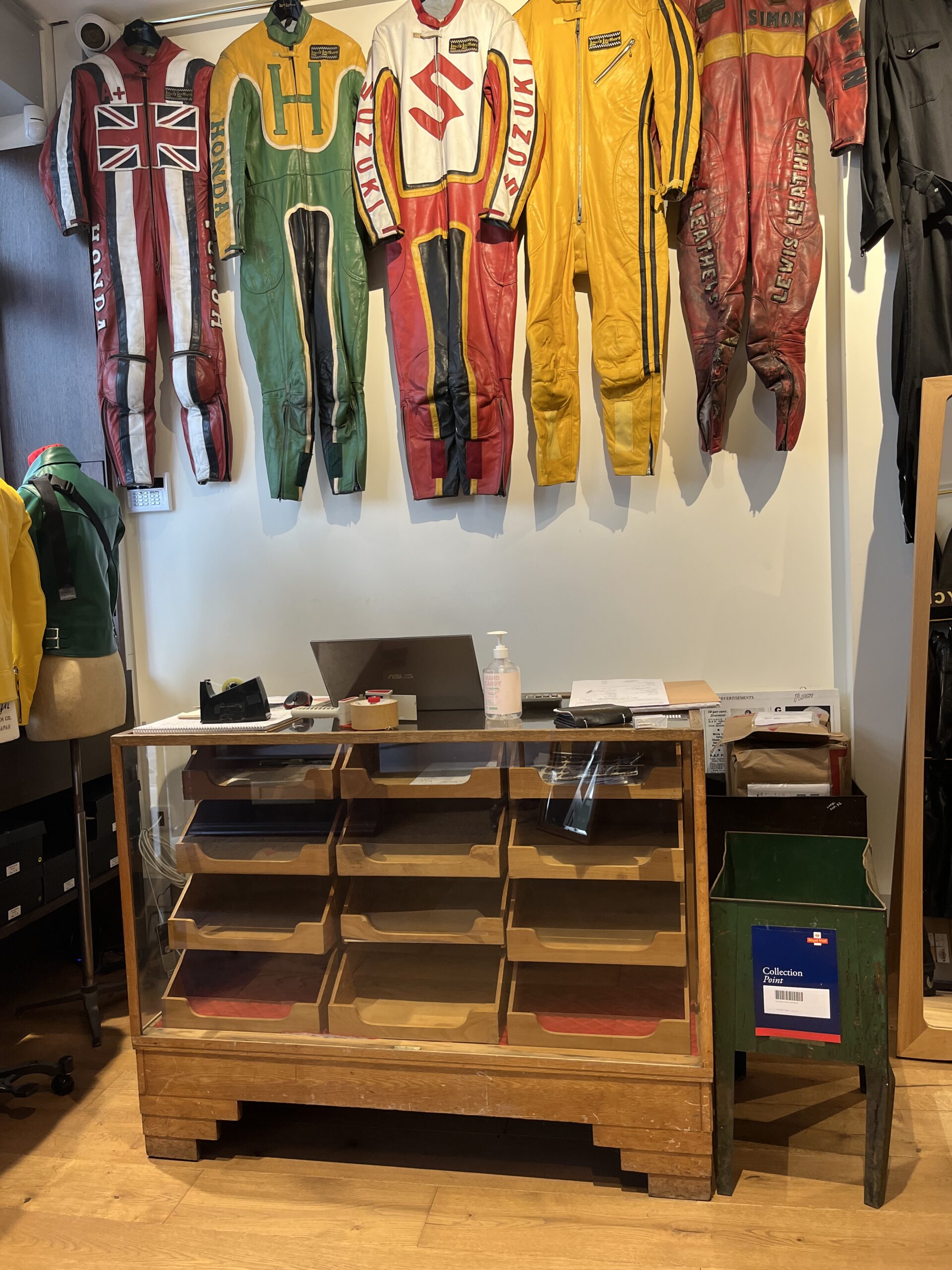 イギリス出張 Lewis Leathersでお買い物 | 【INNOCENT ANTIQUES】イノセント アンティークス